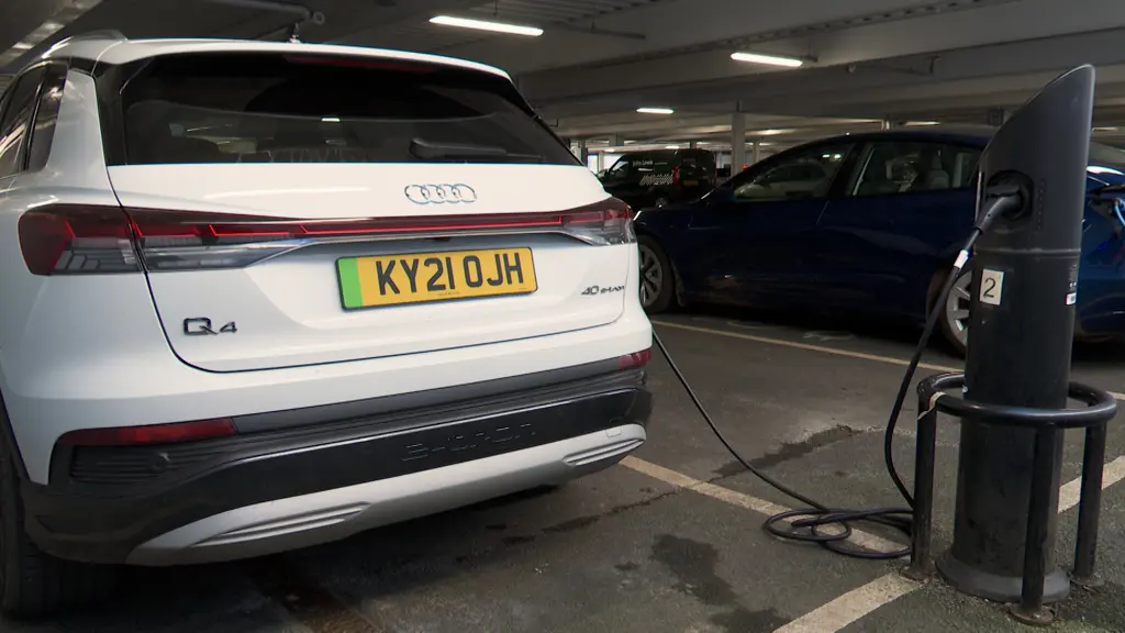 Audi Q4 SUV 210kW 45 82kWh Black Edition 5dr Auto Tech Pack Car Leasing ...