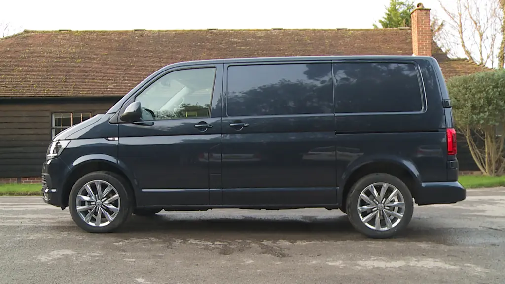 Volkswagen Transporter Combi Van T32 SWB Diesel 2.0 TDI 150 Startline ...